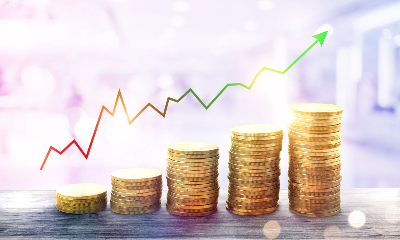 Wealth Creation in Challenging Times: 10 Habits to Build Your Wealth in 2025 | easyMoney